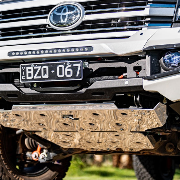 RHINO 4X4 3D EVOLUTION FRONT BAR SUITABLE FOR THE TOYOTA LANDCRUISER 3 ...